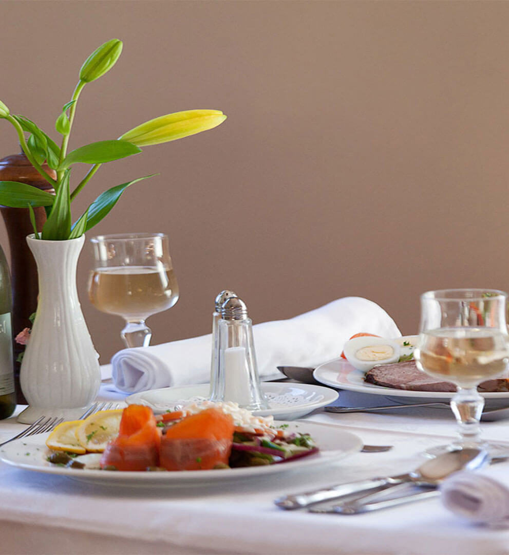 Dining Dungarvan | Places to Eat in Dungarvan | Gold Coast Hotel